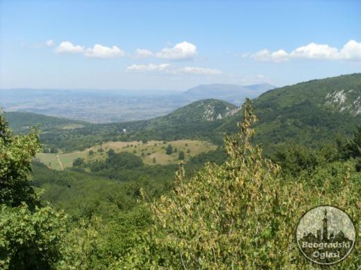 Plac na planini Ozren, na mestu zvanom Vlasina