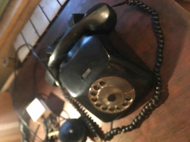 BAKELITNI TELEFON 60-TE ISPRAVAN