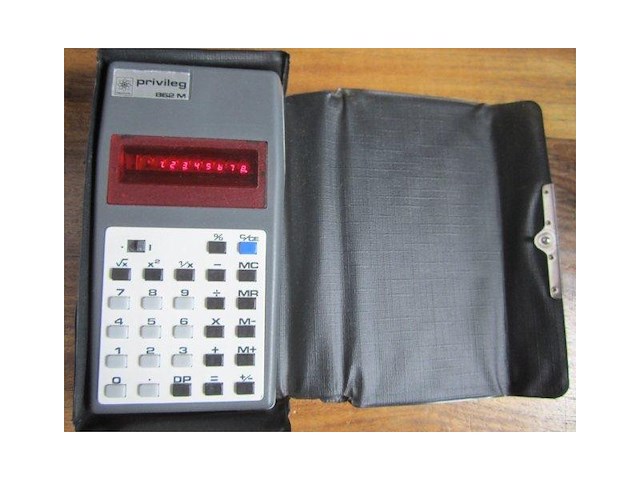 PRIVILEG (Quelle) 862M - stari kalkulator iz 1974.god.