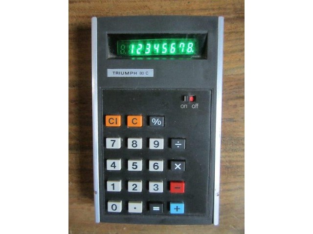 TRIUMPH 80 C - stari kalkulator iz 1975. godine