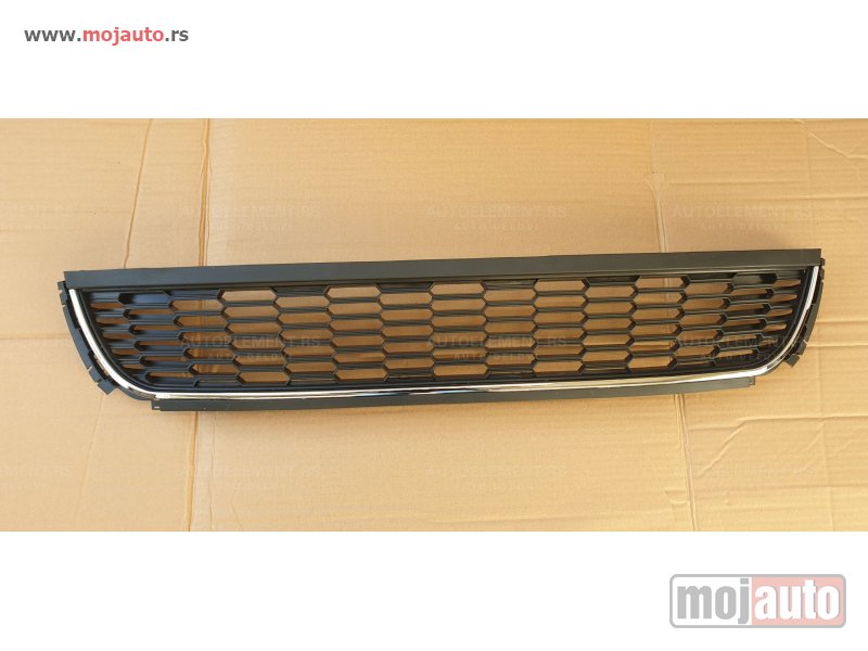 Centralna resetka u braniku VW Polo 2009-2014