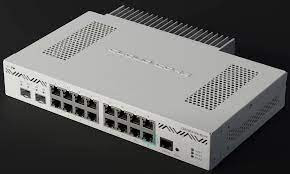 MikroTik CCR2004-16G-2S+PC Cloud Core Router 16 x 1GbE RJ45 & 2 x 10GbE SFP+, 4GB DDR4, pasivno hlađenje bez ventilatora - bešuman, desktop kućište, quad-core CPU 1.2GHz, RouterOS L6