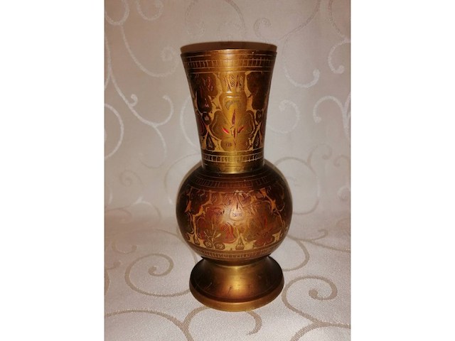 Mesingano bakarna indijska vaza handmade