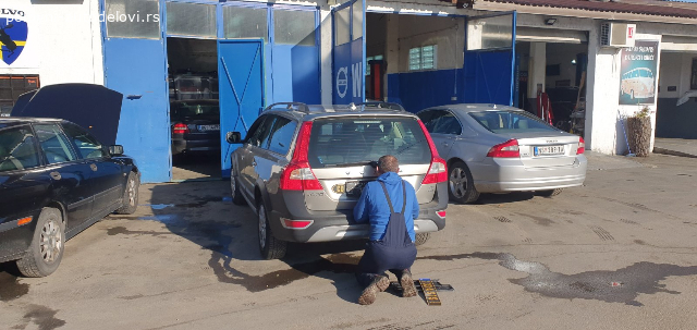 Volvo novi i polovni delovi