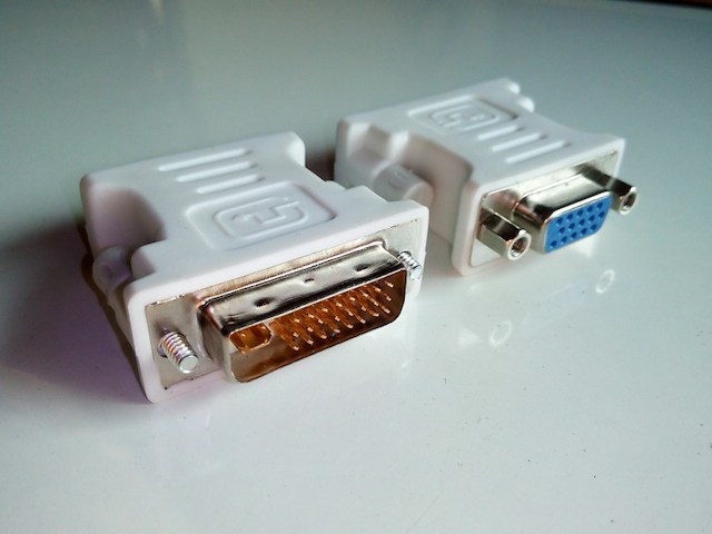 DVI I na VGA adapter