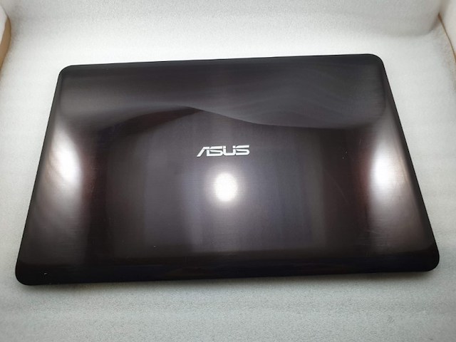 Kuciste ekrana za Asus R753U