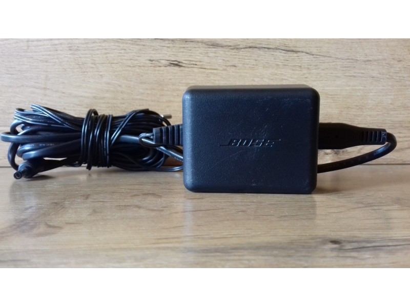 Bose 9.5V 1A adapter