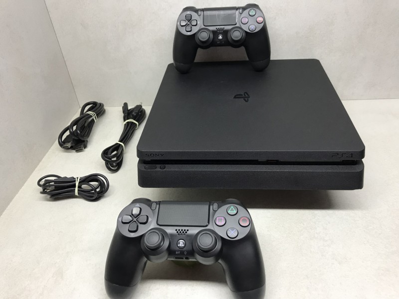 PS4 Slim Cipovan 2216B / 15-30 igre po zelji / 9.00 ofw