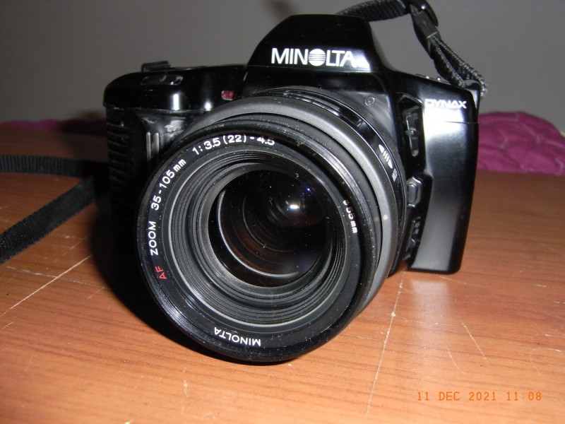 MINOLTA DYNAX SPxi sa AF objektivom 35-105mm-ispravan.