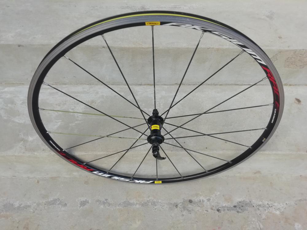 MAVIC Aksium Race prednji tocak