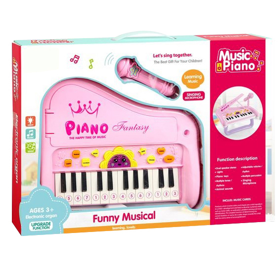 Roze klavir i mikrofon