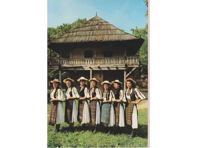 ROMANIA - Dancers from Capilna