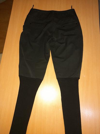 Crne pantalone