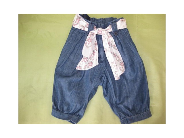BERMUDE BENETTON JEANS (vel.5-6Y)