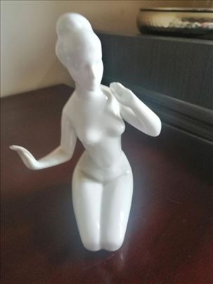 Porcelanska figura devojka