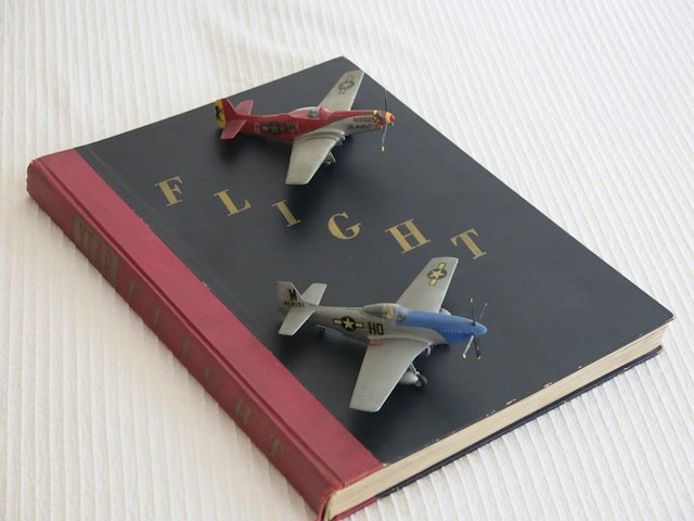 Knjiga FLIGHT, 1953, sa posvetom Air atachea USA u FNRJ
