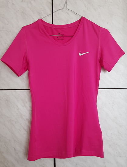 Nike roze sportska majica kratkih rukava