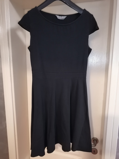 Mala crna haljina