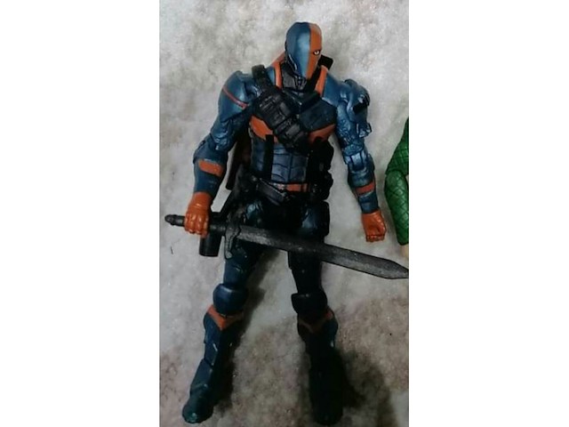 Deathstroke - DC Universe Justice League