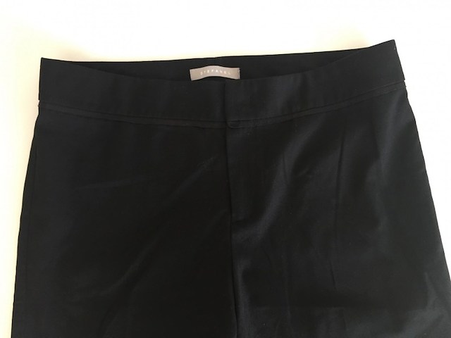 STEFANEL crne elegantne pantalone 38/40