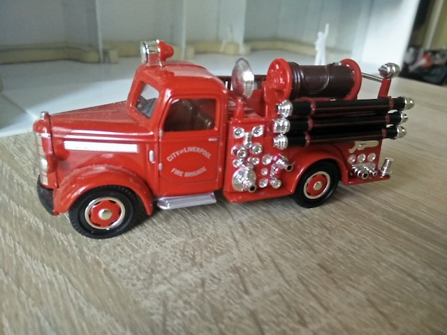 Bedford Fire Engines 1/43