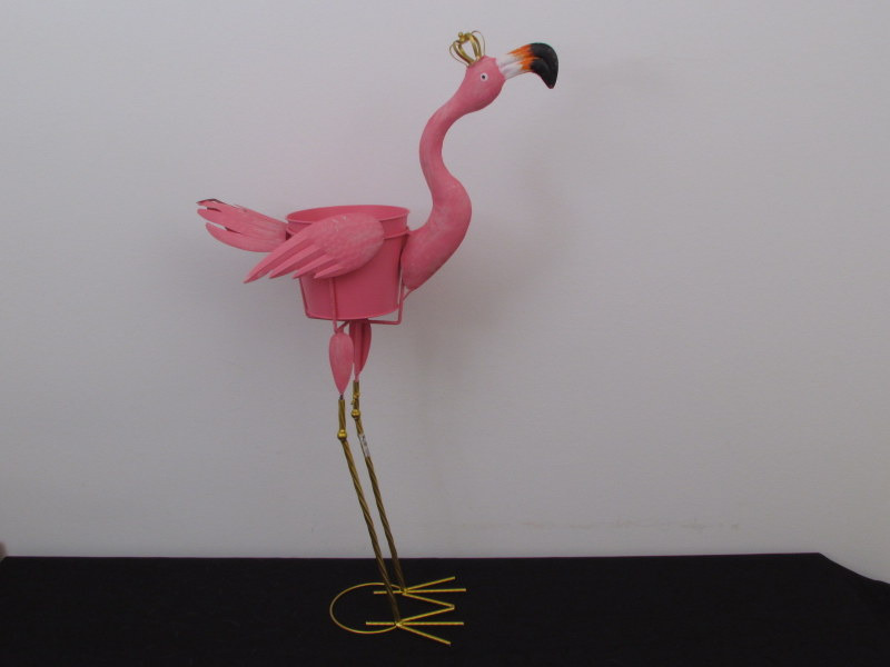 METALNA FIGURA I SAKSIJA ZA CVEĆE FLAMINGO