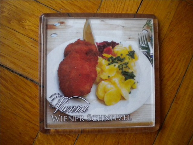 BEČKA ŠNICLA Wiener Schnitzel, BEC, magnet za frizider