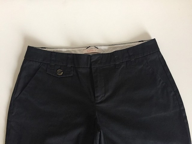 ESPRIT crne pantalone 38