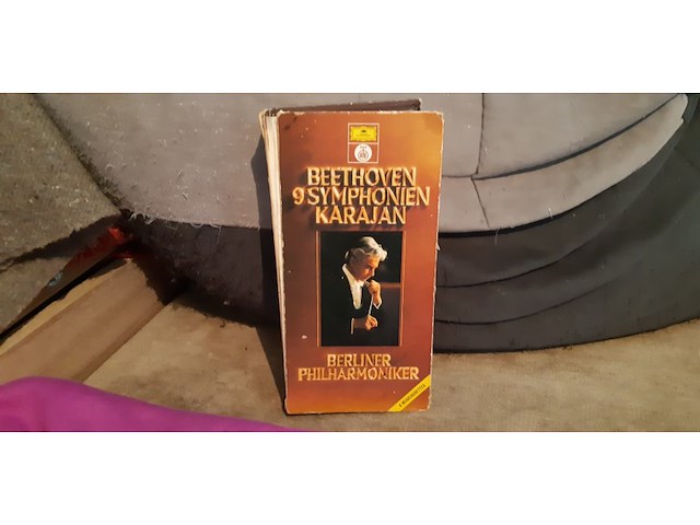 Beethoven 9 Symphonien KARAJAN (6 kaseta + knjiga)