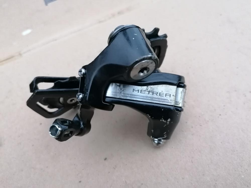 Zadnji menjač Shimano Metrea RD-U5000 11S