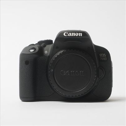 Canon 700D + 18-55mm + torba (2.989 okidanja)