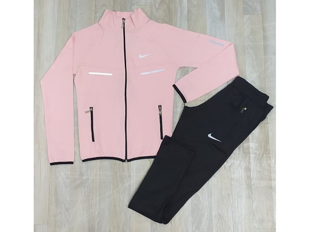 Nike zenska trenerka komplet roze NOVO