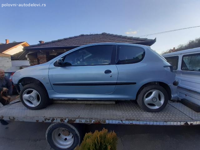 Peugeot 206 polovni delovi