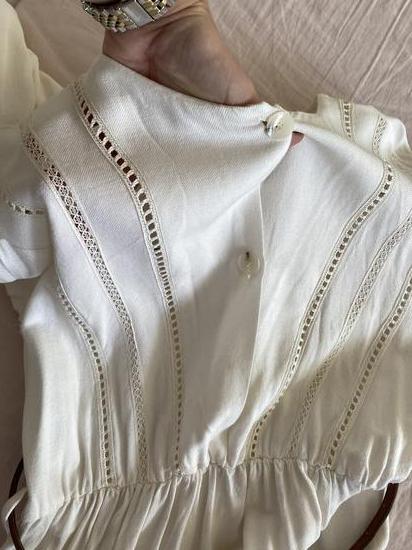 Zara midi embroidered haljina