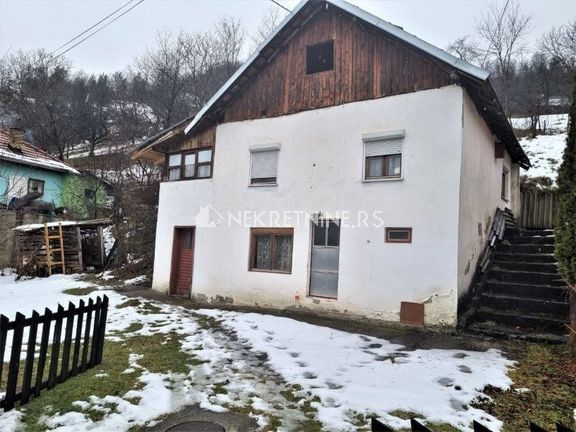 Prodaje se stara kuća, 70 m2, Zalug, Prijepolje