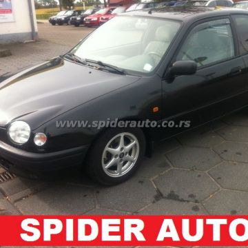 Toyota Corolla 1997-2002 model sa 3 vrata bočni vetrobrani