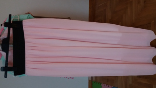 Duga roze suknja