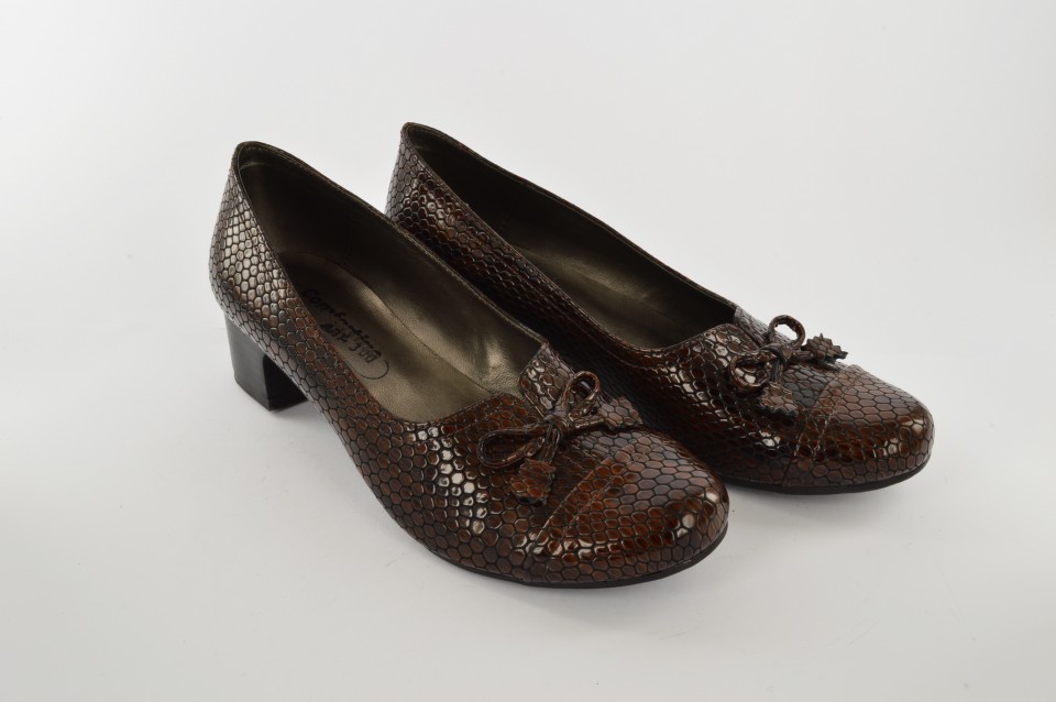 Ženske cipele na štiklu 300-144 braon
