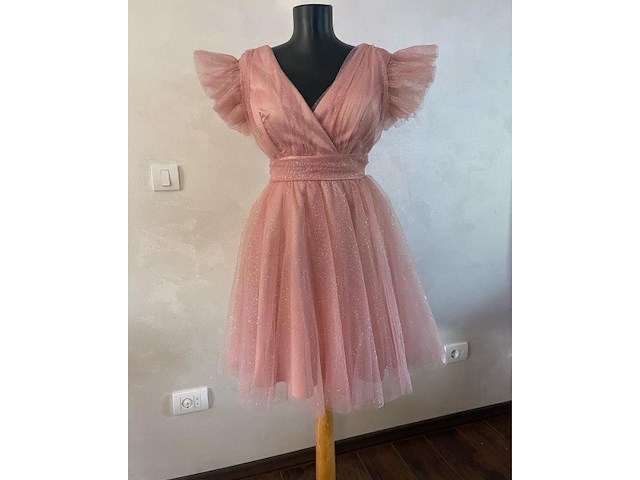 Roza svetlucava haljina