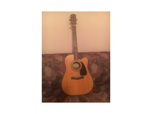 Fender akusticna gitara