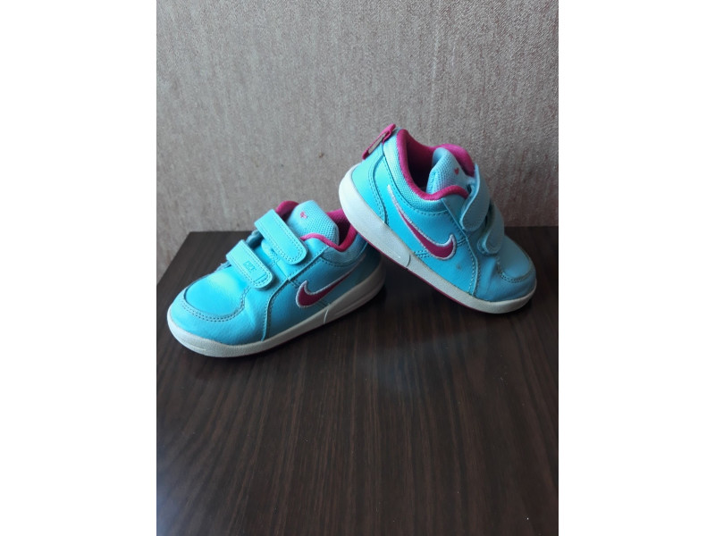 PATIKE "NIKE" br. 25/14,5cm.