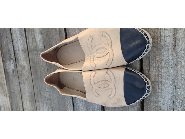 **Chanel espadrile**