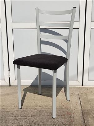 Nove metalne stolice