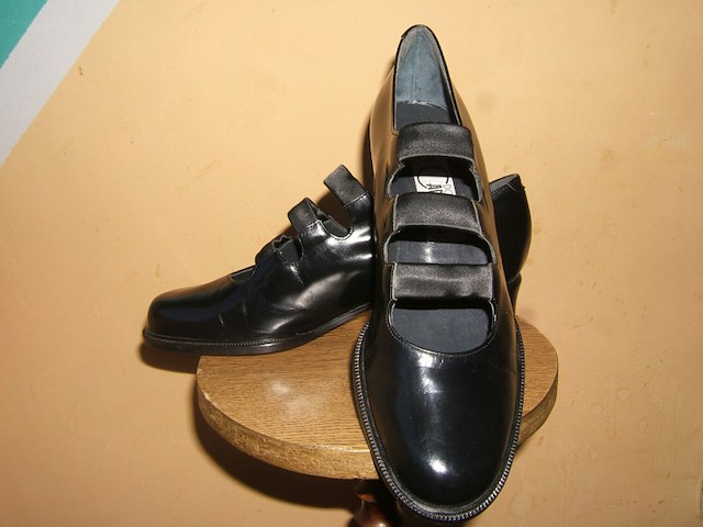 Italijanske kožne cipele Donna Carolina vel 38 KAO NOVO