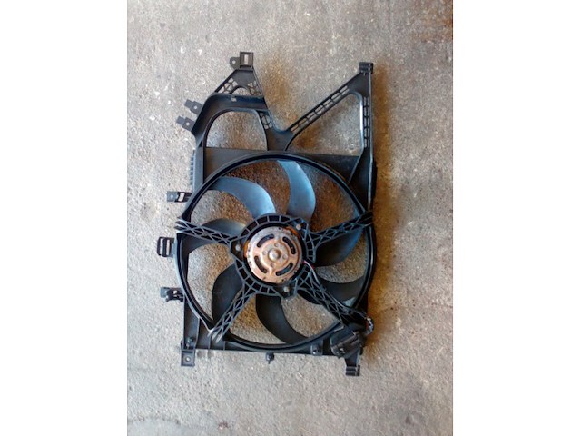 Opel Corsa C ventilator motora 1.2,1.4