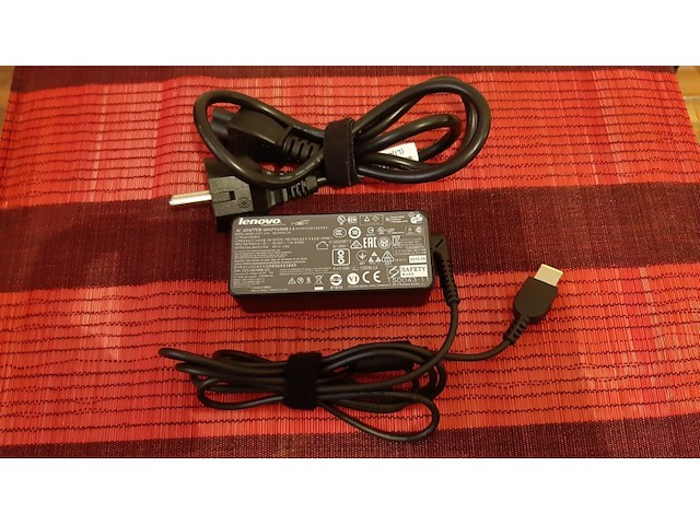 Original Lenovo adapter za laptop sa četvrtastim 46w