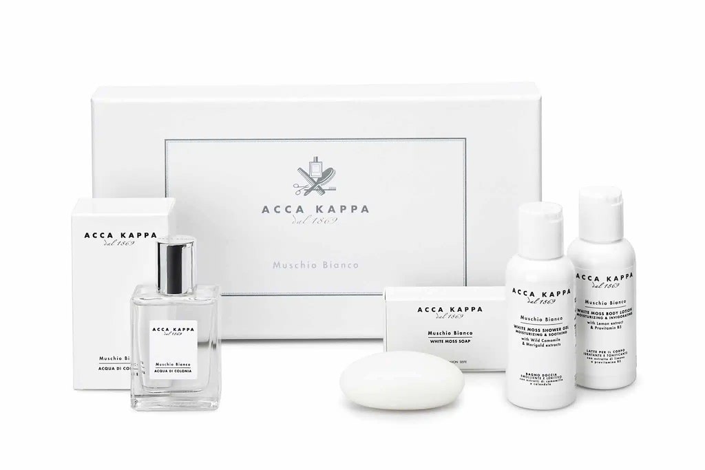 Acca Kappa Gift Set – White Moss – edc 50ml, Vegetable Soap 100g, Shower Gel 100ml, Body Lotion 100ml
Acca Kappa Gift Set – White Moss – edc 50ml, Vegetable Soap 100g, Shower Gel 100ml, Body Loti...