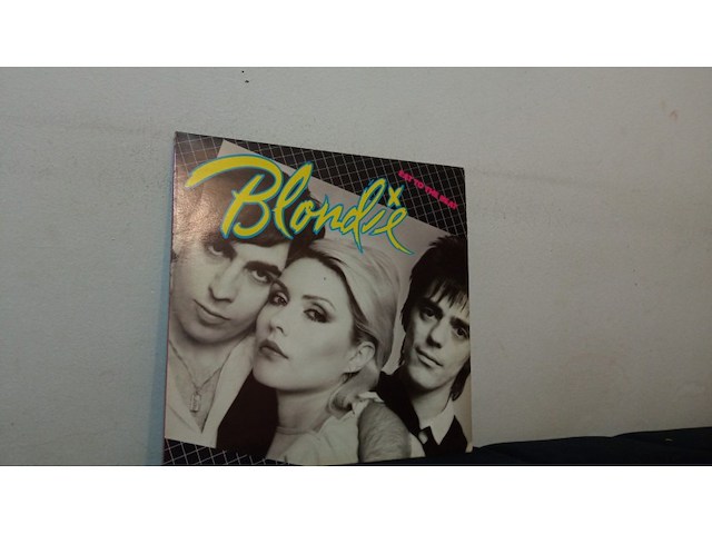 Blondie – Eat To The Beat