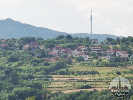 Prelep Plac u Vrcinu (Avala) Beograd