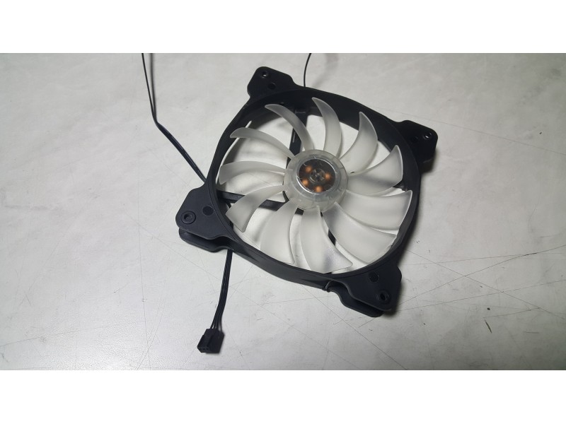Corsair 14cm A1425L ispravan led belo